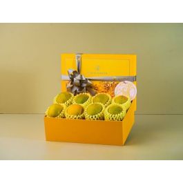 Buy Imported Fuji Apple Fruit Pack Online at Best Prices | Fruitsmith