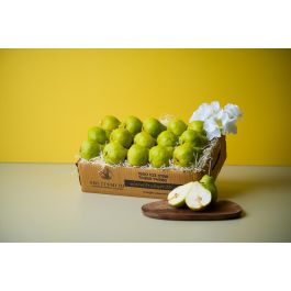 Buy Imported Pear Pack Online at Best Prices | Fruitsmith