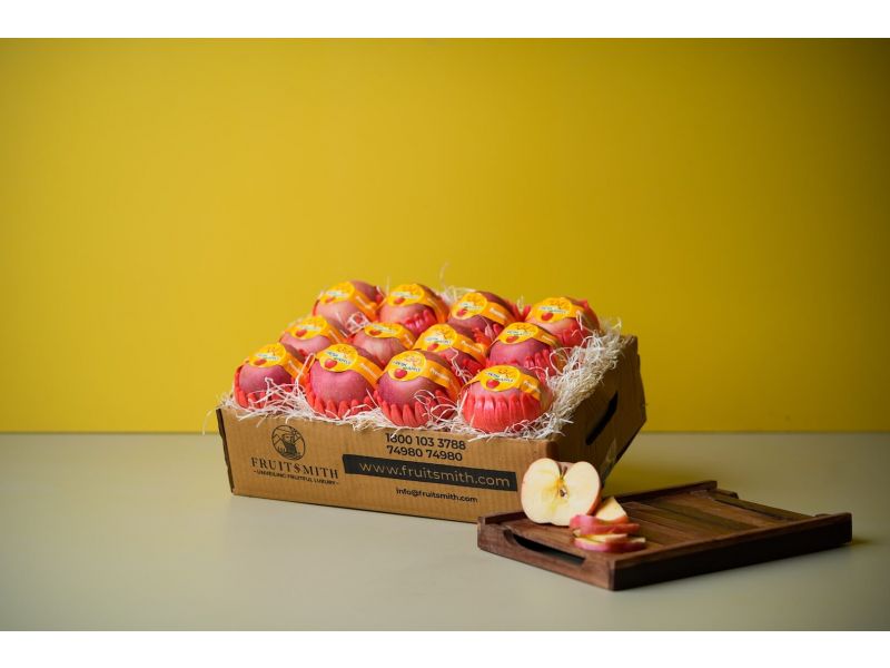 Buy Imported Fuji Apple Fruit Pack Online at Best Prices | Fruitsmith